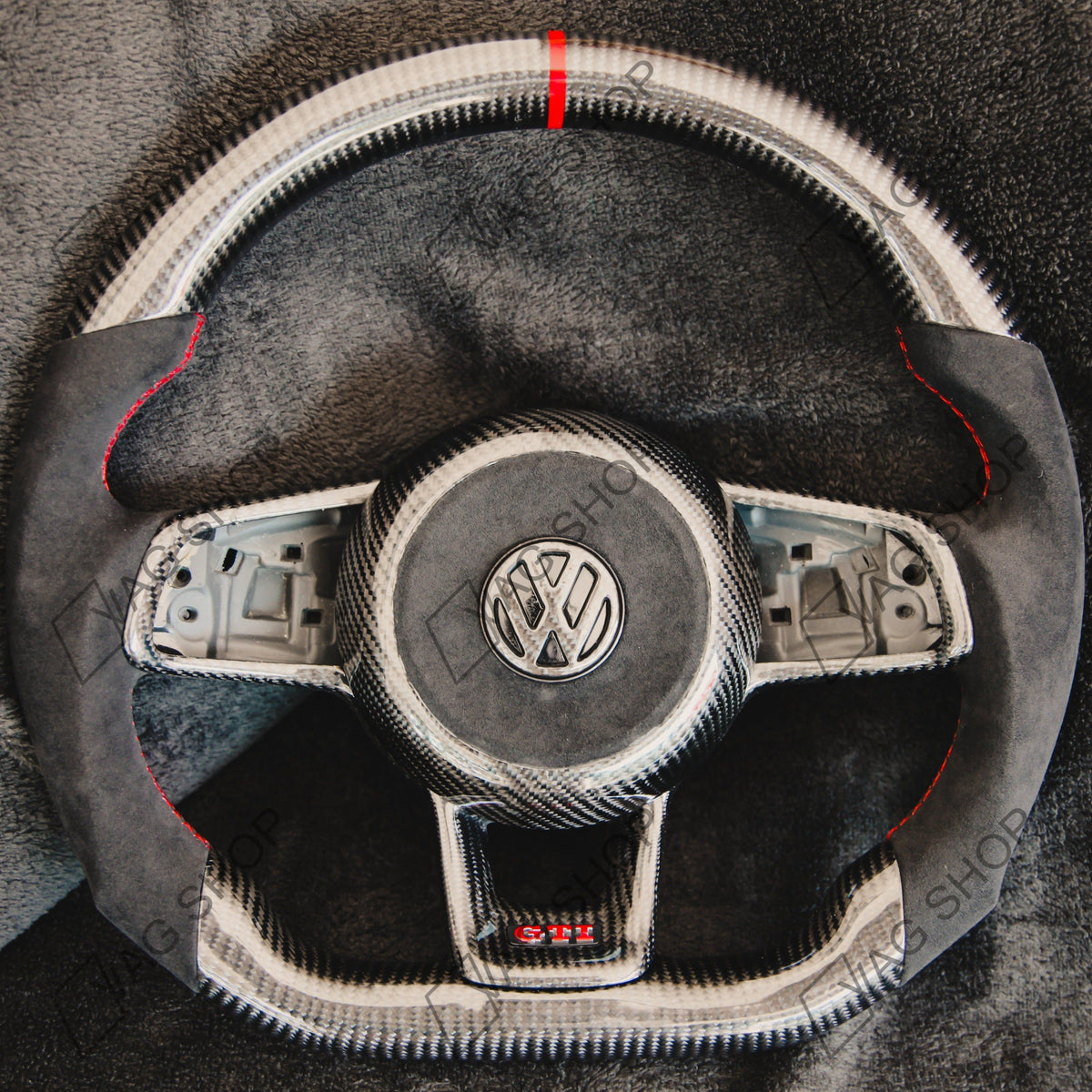 Volant Carbone personnalisable pour Volkswagen Golf 7, Polo 5, Polo 6 ...